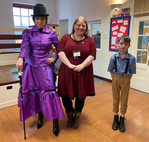 Jenni’s ‘Vanishing Trick’ at Pott Shrigley School - I Love Macc